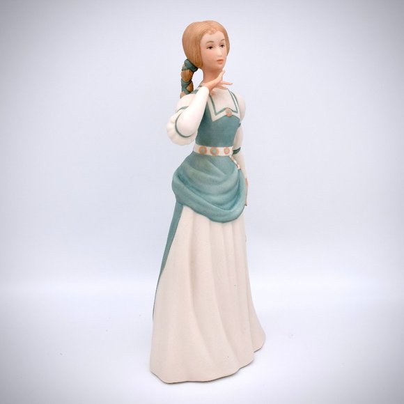 Laszlo Ispanky | Accents | Laszlo Ispanky Debutante Vintage Figurine ...